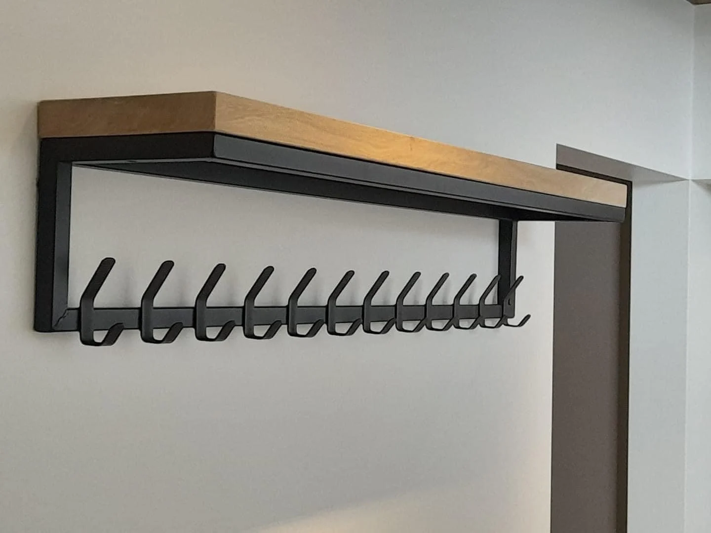 Kapstok Inspiratie: 15x DIY Ideeën voor een kleine hal - Woonstyletips.nl